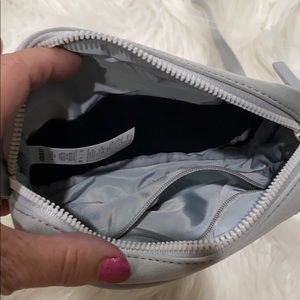 Bags | Vooray Crossbody Purse | Poshmark